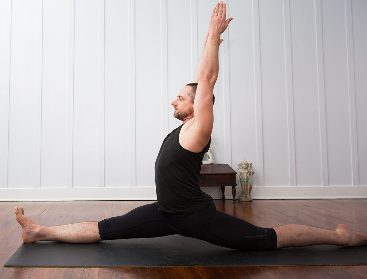 Yogamazé Asana: Virabhadrasana 1 and/or Hanumanasana Prep With Noah ...